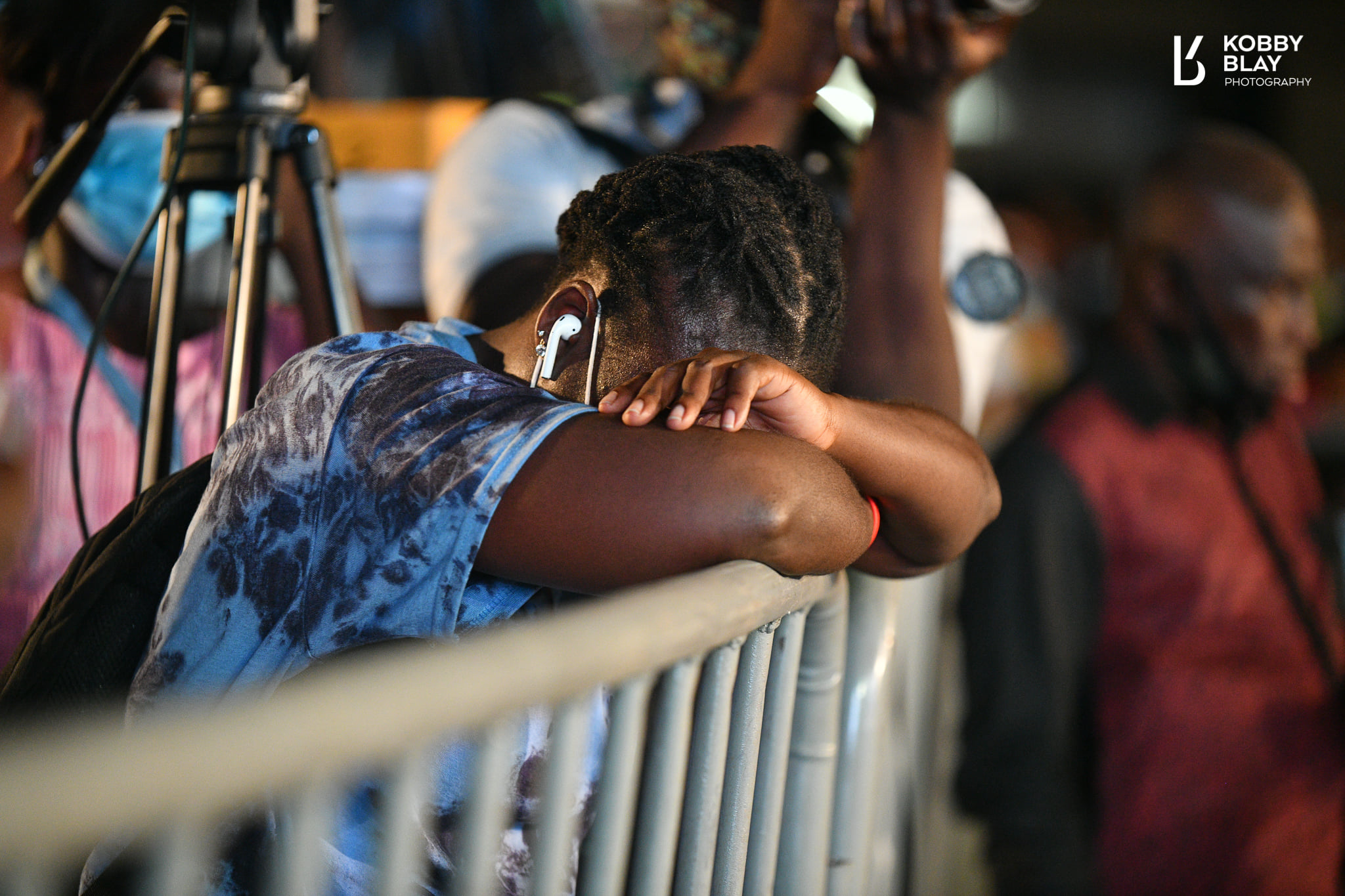 25 unseen and heartbreaking photos from the vigil in honour of Jerry ...